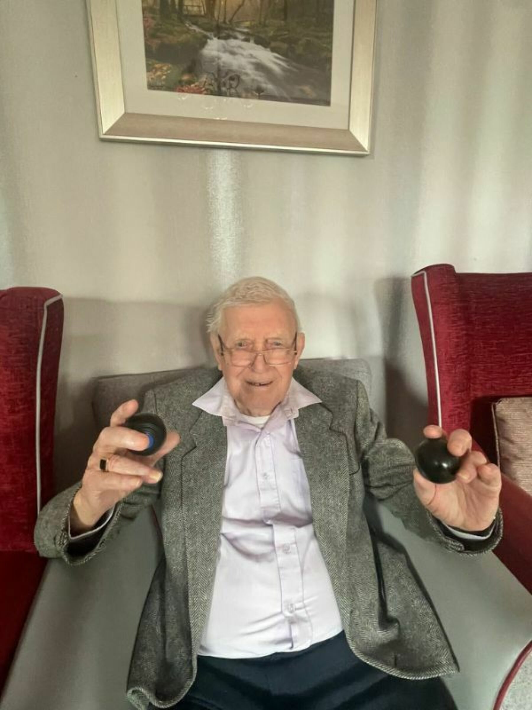 Bowling along together | Pilgrims’ Friend Society