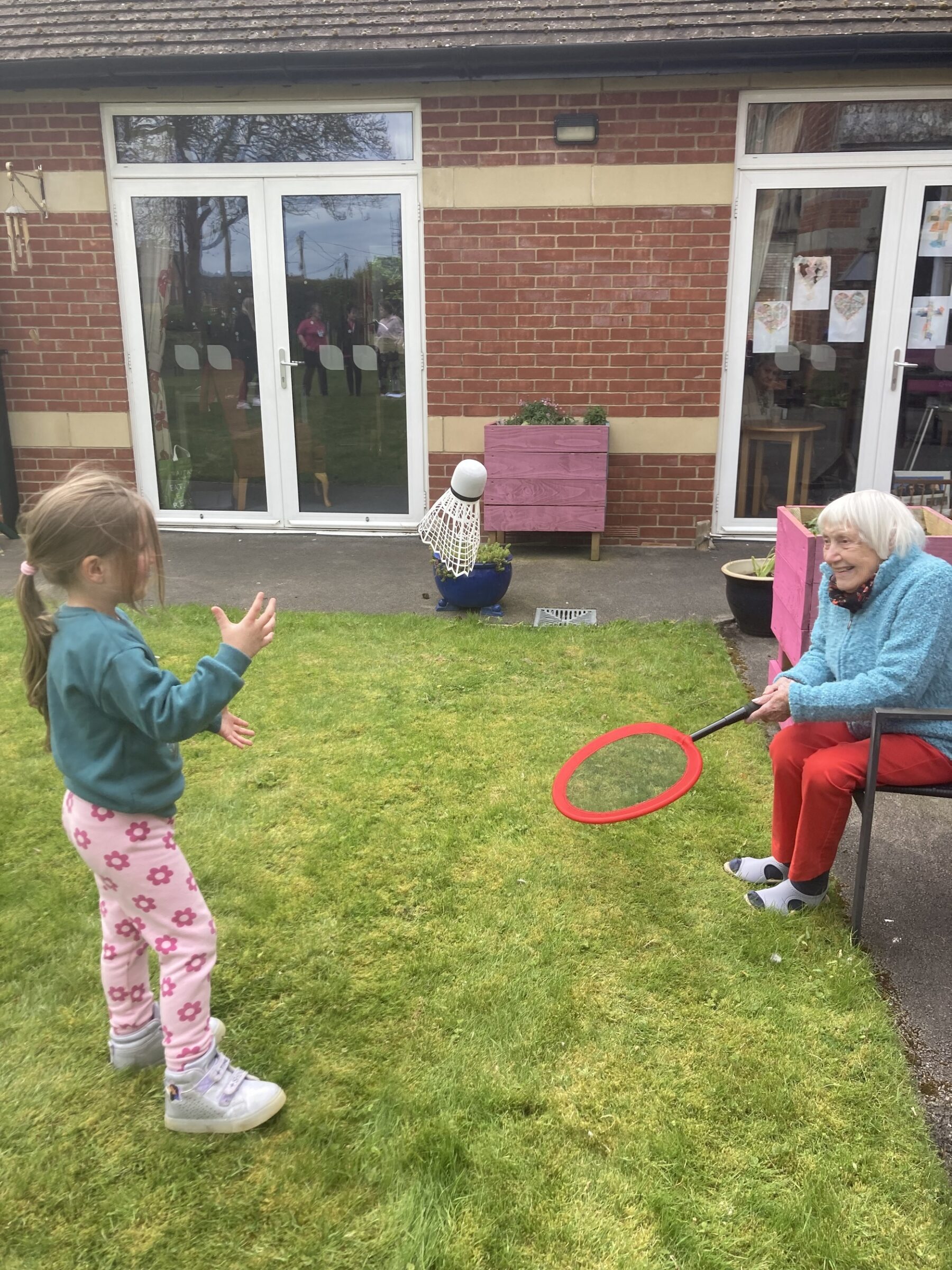 A blossoming friendship | Pilgrims’ Friend Society